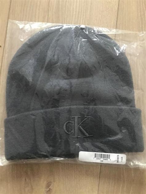 Calvin Klein шапка оригінал — цена 1100 грн в каталоге Шапки Купить аксессуары по доступной цене