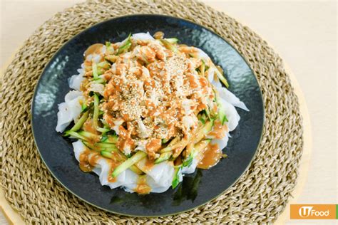 雞絲粉皮免開火懶人版麻醬涼拌雞絲粉皮 簡單開胃消暑米紙料理附微波爐嫩雞胸肉小秘訣 U Food