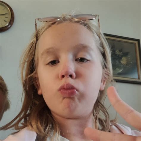 Linda Eicholtz Youtube