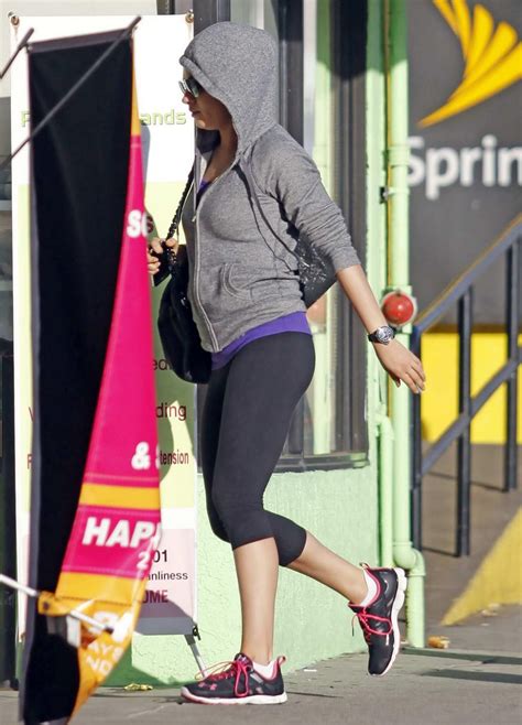 Mila Kunis R Celebritiesyogapants