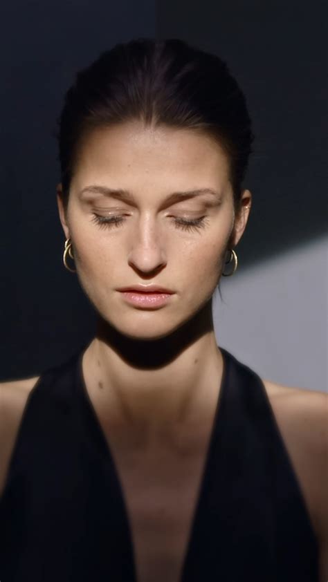 9 Derma Ideas Fashion Videos Jewellery Photography Inspiration