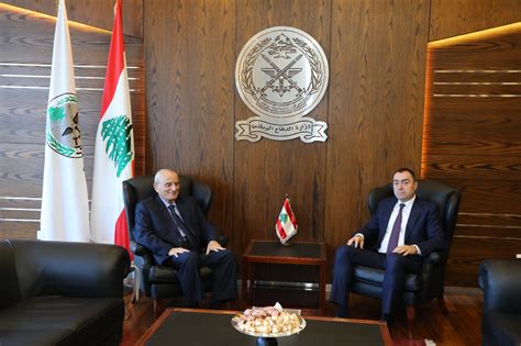 وزير الدفاع التقى قائد الجيش بالنيابة ومدير المخابرات نداء الوطن