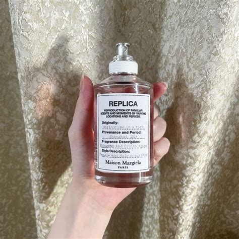 丸の内olの憂鬱 On Twitter Perfume Bottles Perfume Scents
