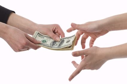 El Arte de la Estrategia Cómo pedir prestado dinero a familiares y amigos