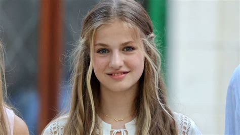 Las Sorprendentes Imágenes De La Princesa Leonor Jugando Al Voleibol En Gales En Ropa Deportiva