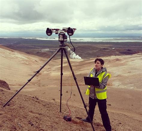 Dr Elyse Allender Class Of 2004 Assistant Director Space Programs