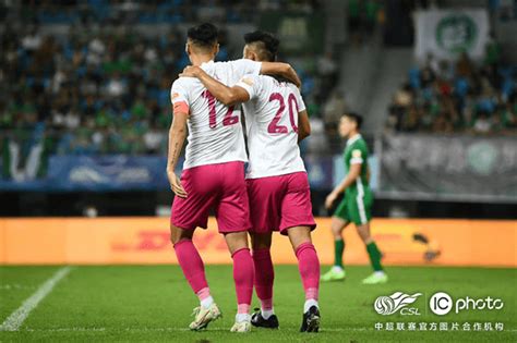 “曦超”连线，成申花新风景线吴曦于汉超比赛