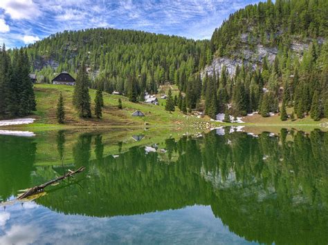 Download Wallpaper 1280x960 Mountains Lake Reflection Trees Standard