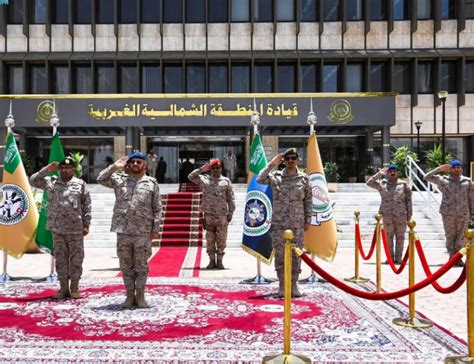 رئيس الأركان العامة يتفقد الوحدات العسكرية بالمنطقة الشمالية الغربية