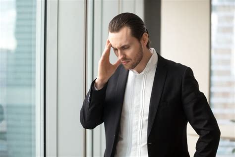 10 Symptoms Of A Dislocated Shoulder Facty Health