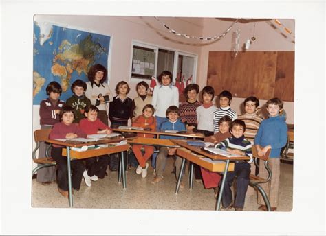 Photo De Classe Ce1 Ou Ce2 De 1975 Ecole Viste Bousquet Copains Davant