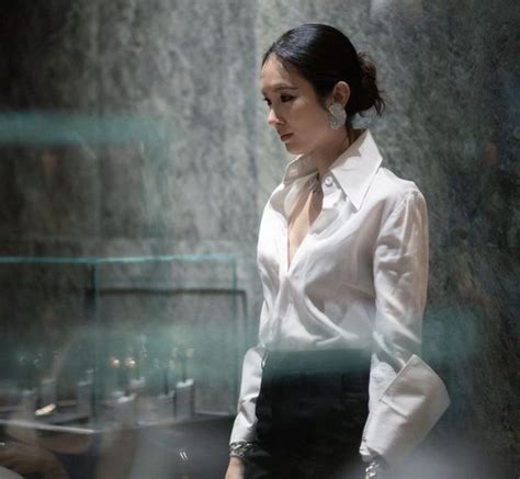 10 Photos Of Nong Poy The Most Beautiful Transgender After Marrying A