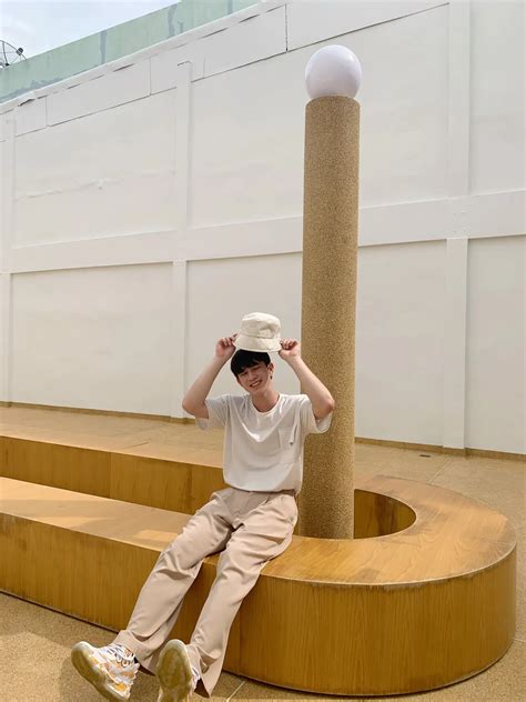 ไอเดียแต่งตัวผู้ชาย สายมินิมอล🤍🤎 แกลเลอรีที่โพสต์โดย จับแฟนแต่งตัว Lemon8