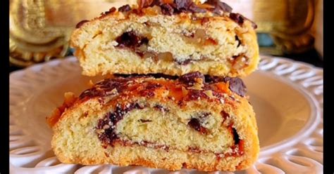 Нежно руло със сладко и печени орехи колкото простичко дваж по вкусно За Жената