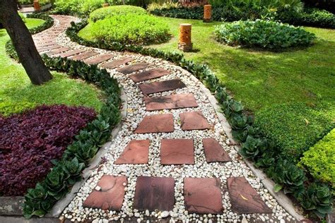 Ideas para decorar tu jardín con senderos Bioguia