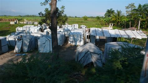 2010년 아이티 대지진 당시 텐트촌 오마이포토