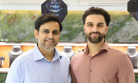 30 Years 30 Days Of Winning Only At Meena Jewellers