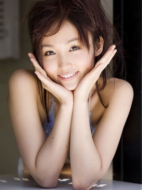 吉木りさに「おっぱい見せて」と迫る Girlsnews
