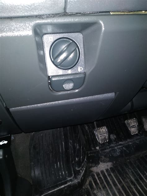 Help.Не могу открыть блок предохранителей на ВАЗ 2111 — Lada 21114, 1,6 ...