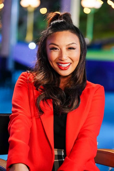 Jeannie Mai Shares Spiced Manhattan Cocktail Recipe For Holidays Us