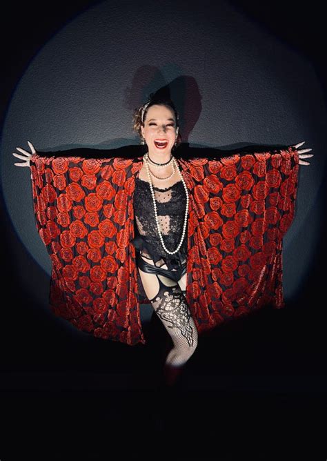 Dingbat Theatre Project Creates Speakeasy Aura For Musical ‘chicago