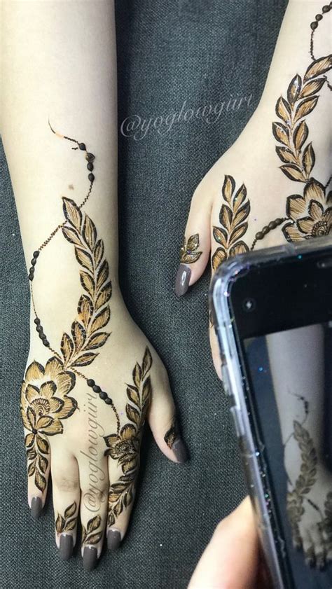 Pin Di E Su زواج اصايل Hennè Tutorial Beautiful