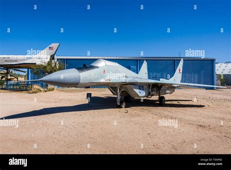 Mikoyan Gurevich Hi Res Stock Photography And Images Alamy
