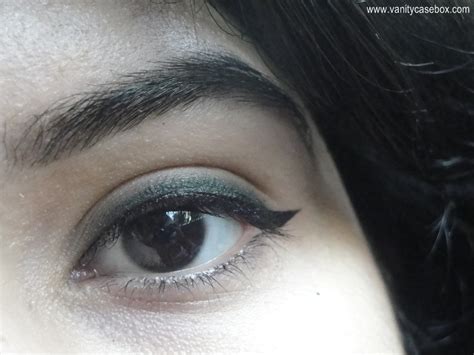colorbar just smoky kajal just green review and swatch vanitycasebox