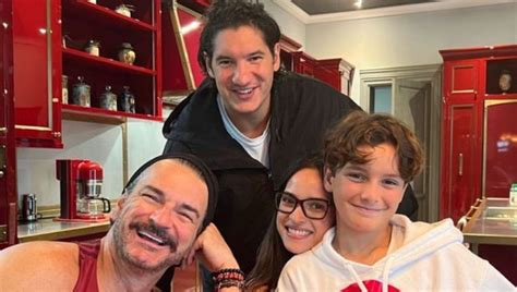 Ricardo Arjona está chinito de la felicidad de venir a Guatemala