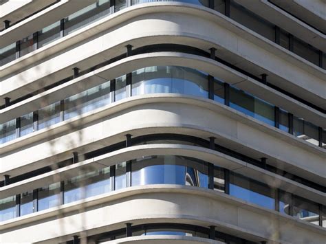 Tic Tric Trac Swisslife Guardian Glass