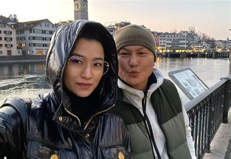 Дуулиан дэгдээсэн Ч Ч Ганхуягийн “Баясгалант сайхан мисс” эхнэрийн зургаас · Dorgio Mn