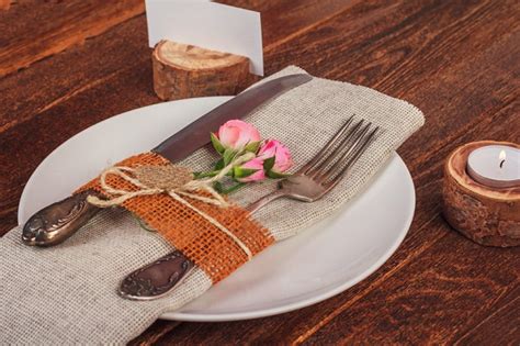 9 Essential Elements Of A Rustic Autumn Wedding