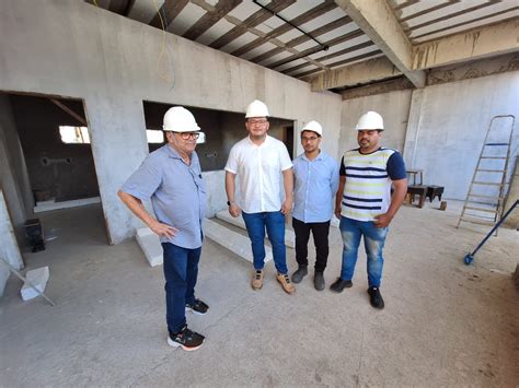 Prefeito de Godofredo Viana vistoria obras na saúde educação e infraestrutura Blog do Gláucio