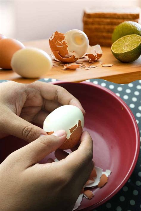 The Correct Way To Peel A Hard Boiled Egg Mental Scoop