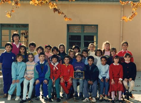 Photo de classe CM1 de 1988 Ecole Jean Jaurès Cuers Copains d avant