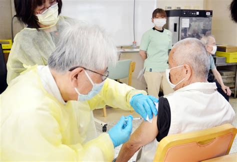 田原市で新型コロナワクチン接種開始 東日新聞