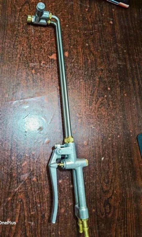 2 Mm Double Tube Duplex Spray Gun 550 Ml 6 Cfm At ₹ 2100piece In