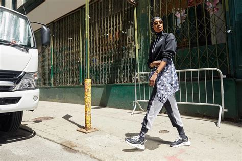 5 Benefits Of Walking Every Day According To Experts Nike Za