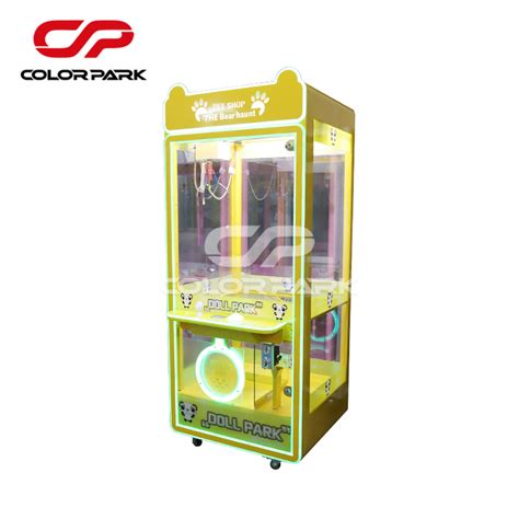 Bear Claw Machine Colorful Park