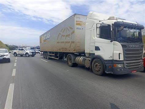Pm Prende Dupla Por Roubo De Carga Avaliada Em R 1 Milhão Na Ponte