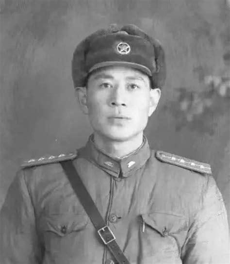 送别！《长津湖》“伍千里”原型李昌言逝世北极熊团新兴里指导员