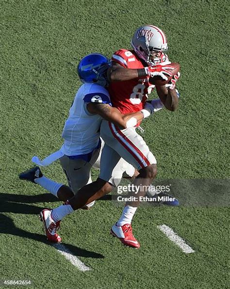 Devante Davis Photos And Premium High Res Pictures Getty Images