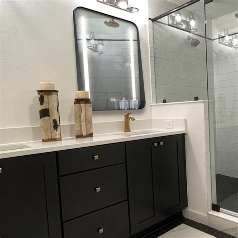 Ledge™ Curve Illuminated Mirror