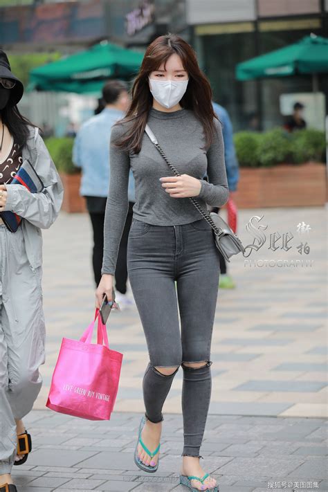没事就多下楼散步多听歌多给妈妈打电话 搜狐大视野 搜狐新闻