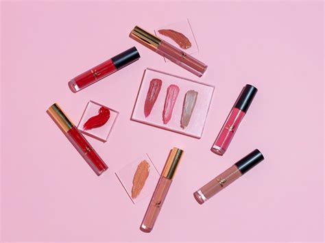 Pink And Brown Makeup Brush Set Photo Free Philadelphia Image On Unsplash