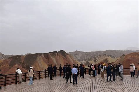 畅游梦幻张掖——“民企张掖行”企业家对张掖市文旅产业项目实地考察澎湃号·政务澎湃新闻 The Paper
