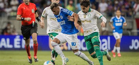 Bahia sai na frente mas é derrotado de virada pelo Palmeiras e perde chance de voltar ao G 7