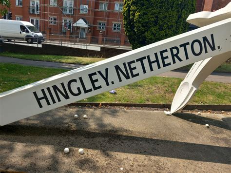 Replica Of Titanics Anchor In Netherton West Midlands R Titanic