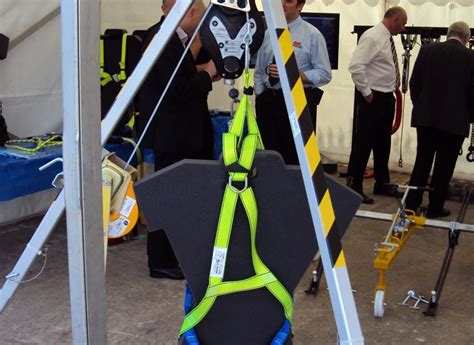 Safety Tripod And Winch Recovery Winch 18m Gap Group