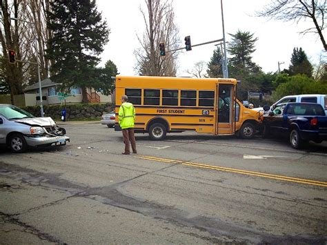 Bus And Car Collide At 26th Sw And Sw Roxbury In Non Injury Accident